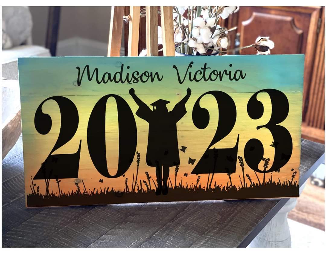 Graduation Pallet Signs – Hammer and Stain Medford